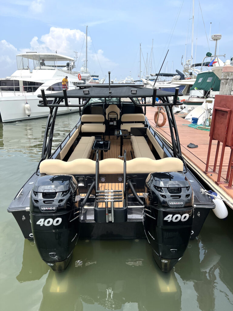 40 Interceptor Cabin - I.G. TRONQUED BOATS & ALLIED INDUSTRIES INC.